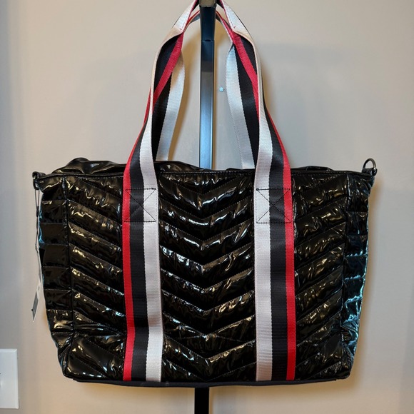 THINK ROYLN | Bags | Think Rolyn Apres Ski Tote Chevron Black Red White ...